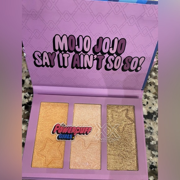 Makeup Revolution | Makeup | Powerpuff Girls Highlighter Palette Mojo ...